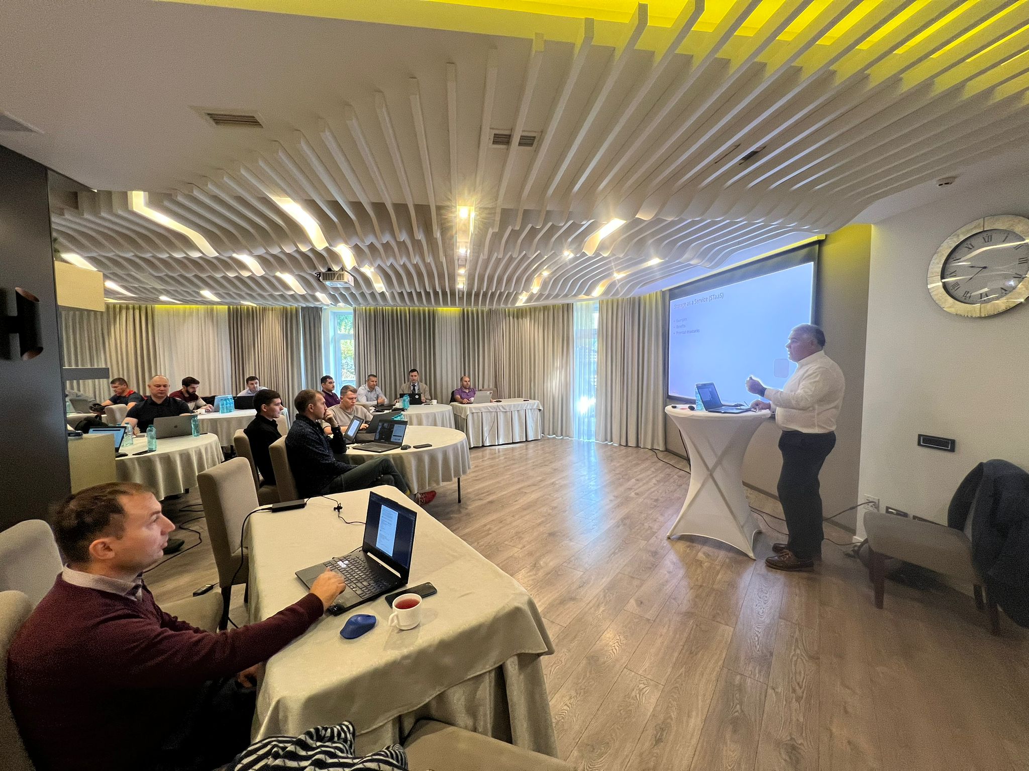 STISC organizează un workshop pentru consolidarea competențelor în ...