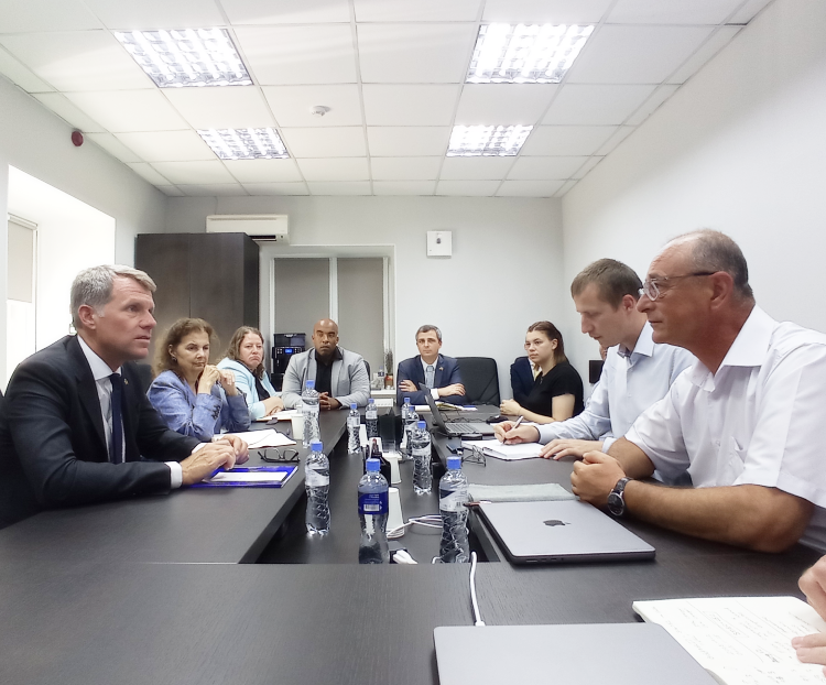 Întrevedere la nivel înalt: Directorul STISC, Alexandru Corețchi, și ...