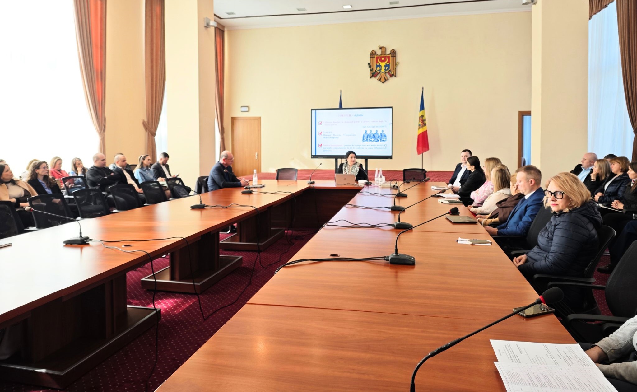 Curs de instruire în domeniul integrității și anticorupției pentru ...